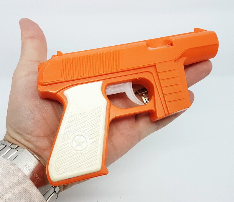 Vintage USSR Disk Gun Toy with 20 disks 1980s | Etsy