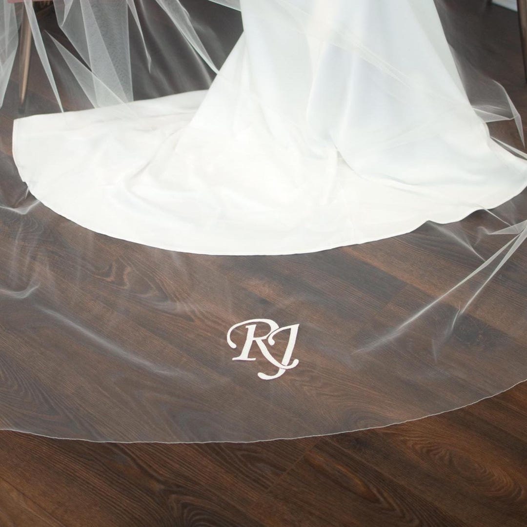 Veil Embroidery Add-on: Custom Interlinked Monogram | Embroidered ...