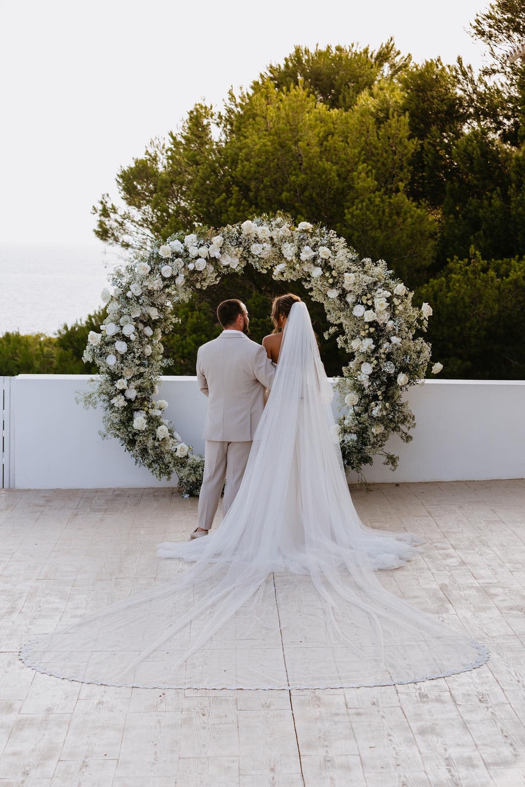 Long Lace Veil. 4 or 5 Meter Long Tulle Wedding Veil With Beaded Lace ...