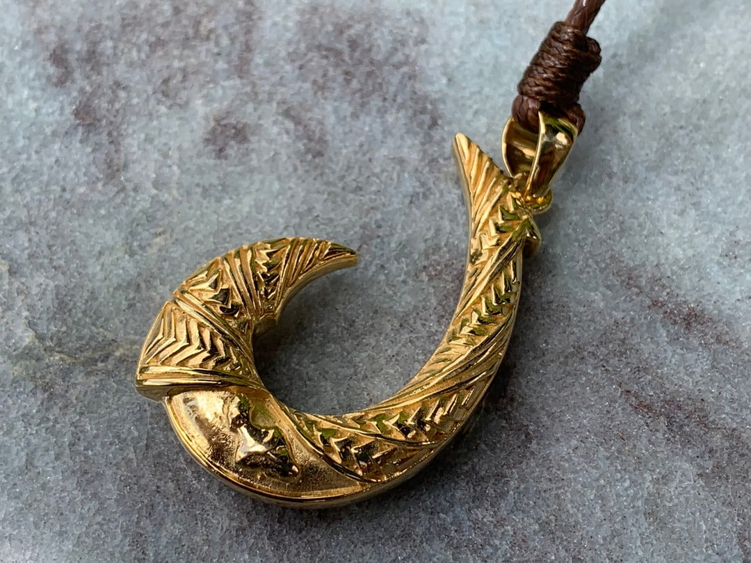 Hawaiian Maui Island Fishing Hook Tribal Necklace Pendant. 18K Gold ...
