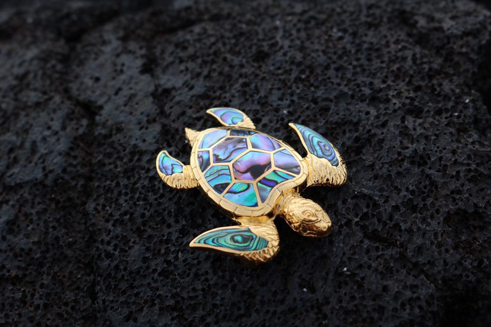 18K Gold Vermeil Green Sea Turtle Necklace Pendant . Hawaiian Honu ...