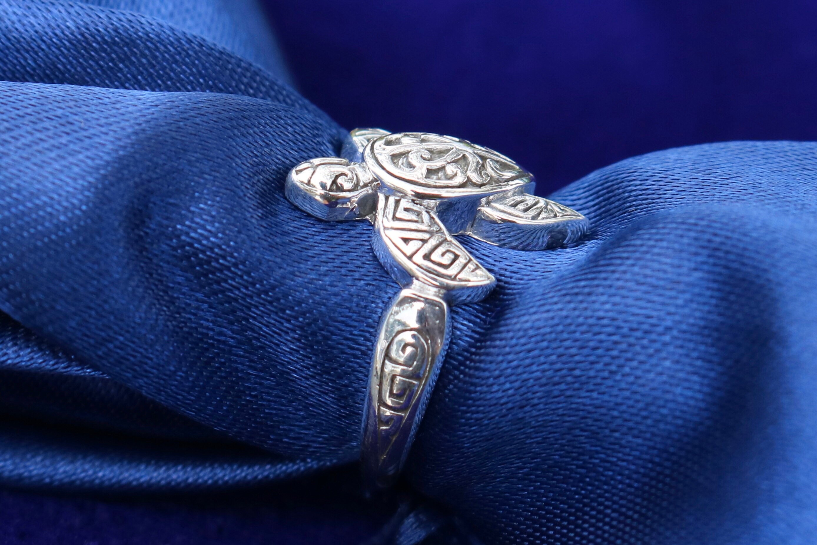 Turtle Ring Tribal Polynesian Hawaiian Tattoo Design Honu. | Etsy