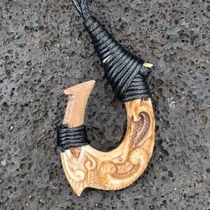 Maui Fish Hook Polynesian Hawaiian Makau Matau. Hawaiian Koa Wood, Bone ...
