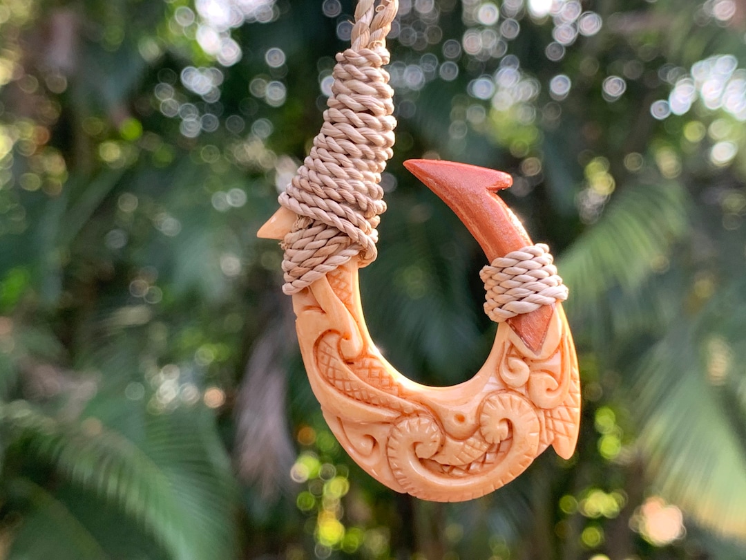 Maui Fish Hook Polynesian Hawaiian Makau Matau. Hawaiian Koa Wood, Bone ...