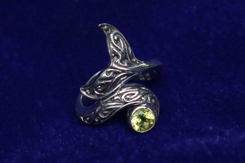 Whale Tail Ring Tribal Polynesian Tattoo Design. Peridot. | Etsy