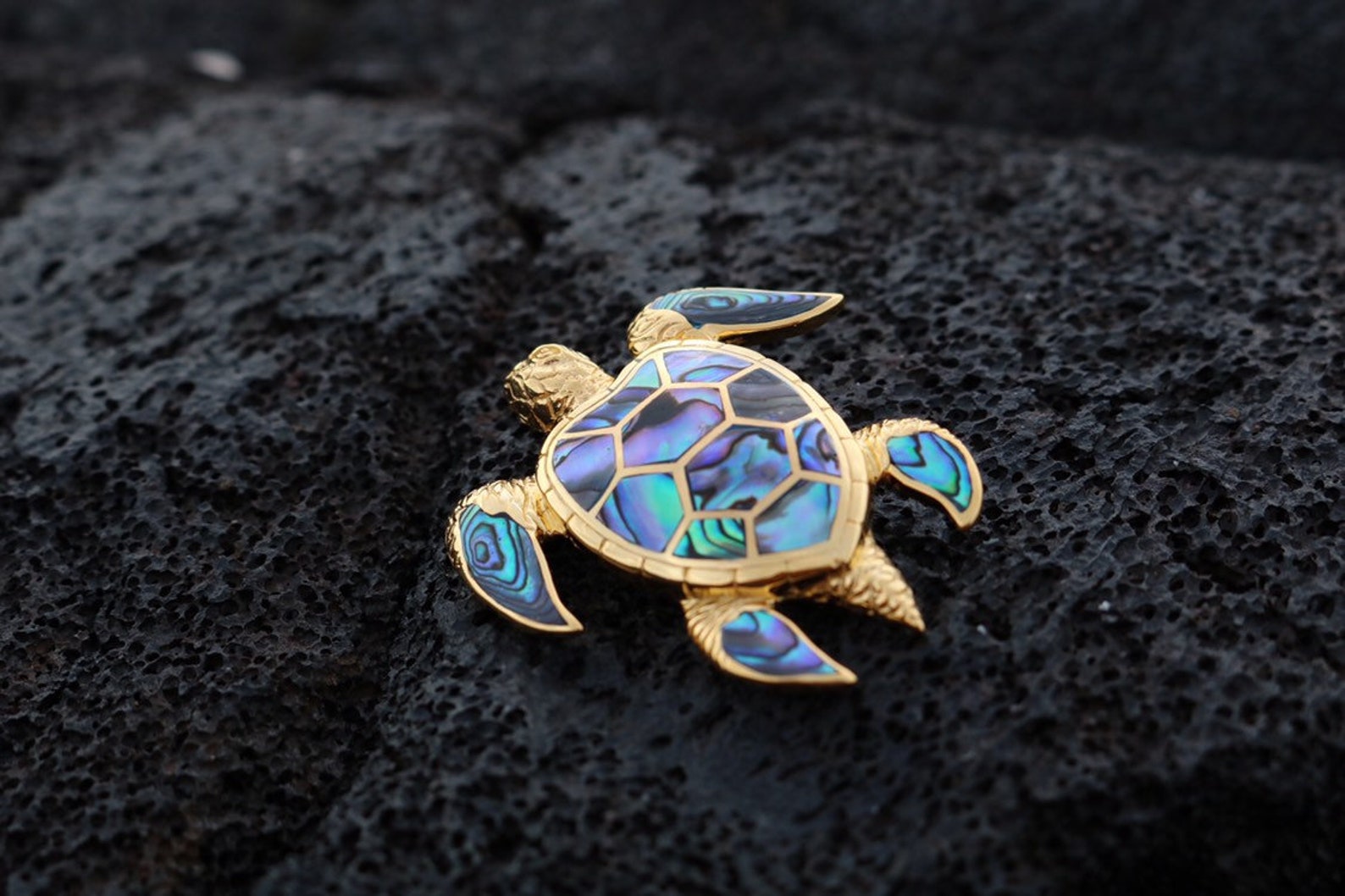 18K Gold Vermeil Green Sea Turtle Necklace Pendant . Hawaiian Honu ...