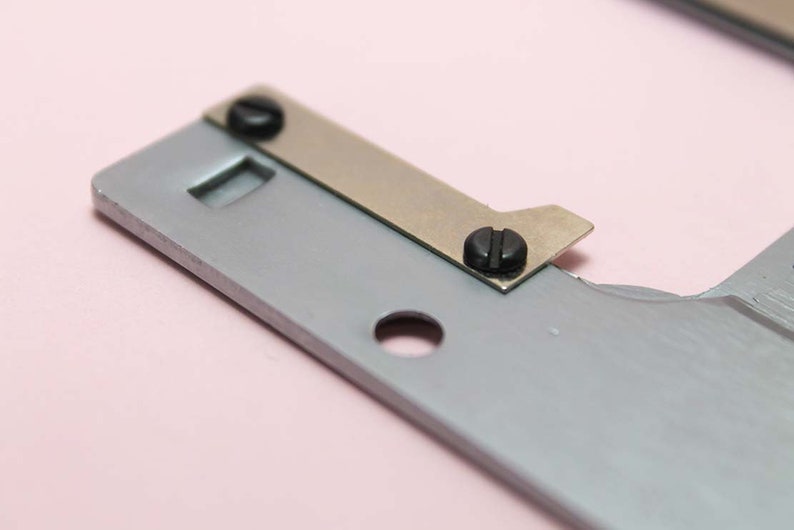 Singer 6412 Sewing Machine Needle Plate and Bobbin Cover. | Etsy