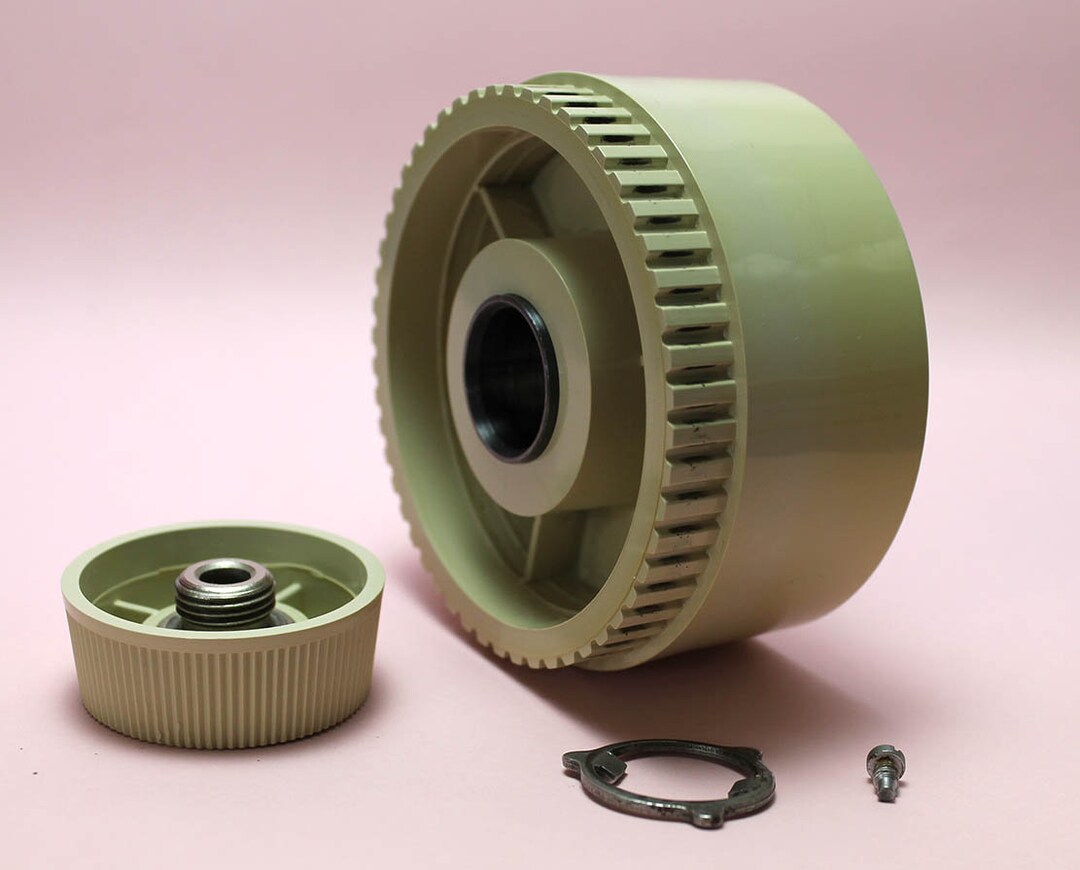 Vintage Singer 522 Sewing Machine. Balance Wheel / Handwheel. Original ...