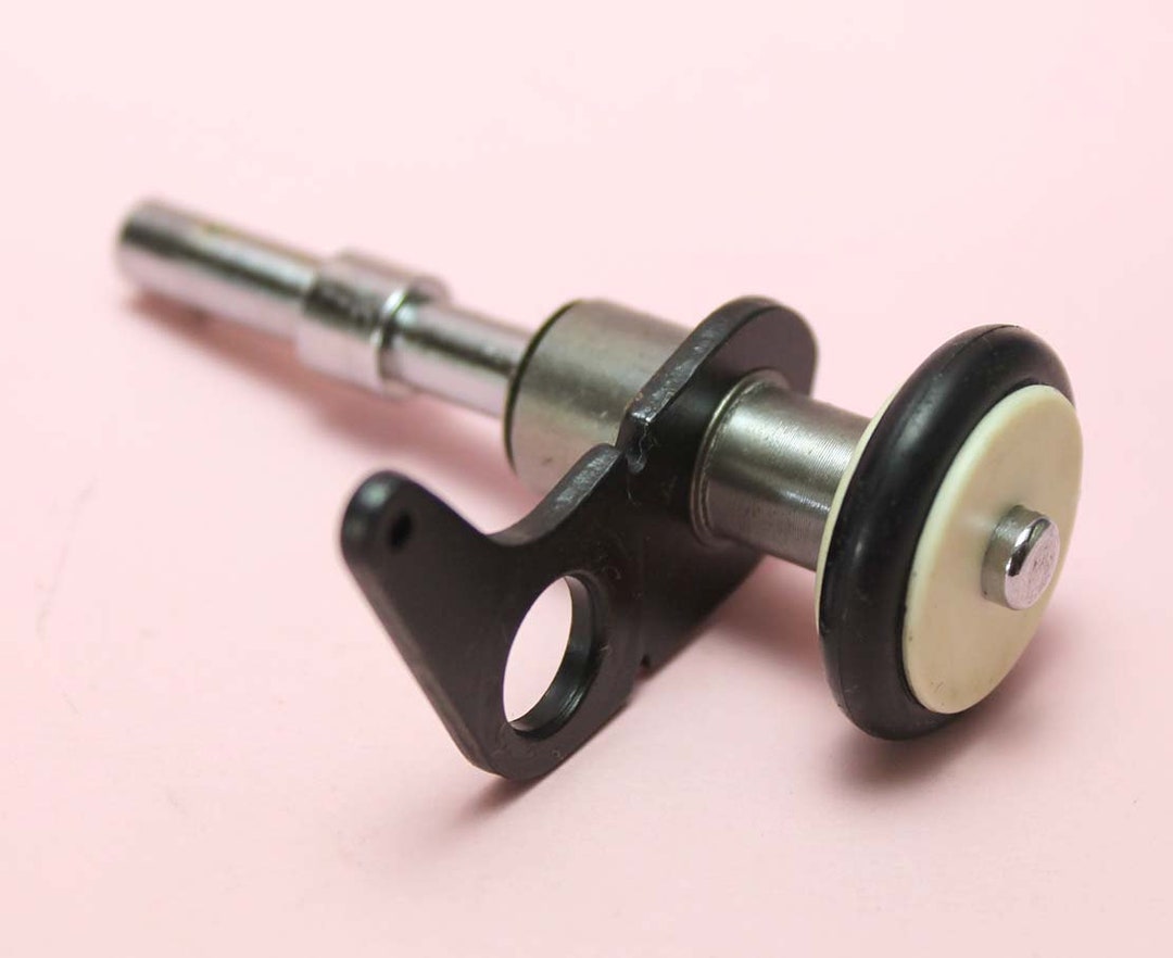 Singer 6412 Sewing Machine Bobbin Winder.part No. 137256-001. Original ...