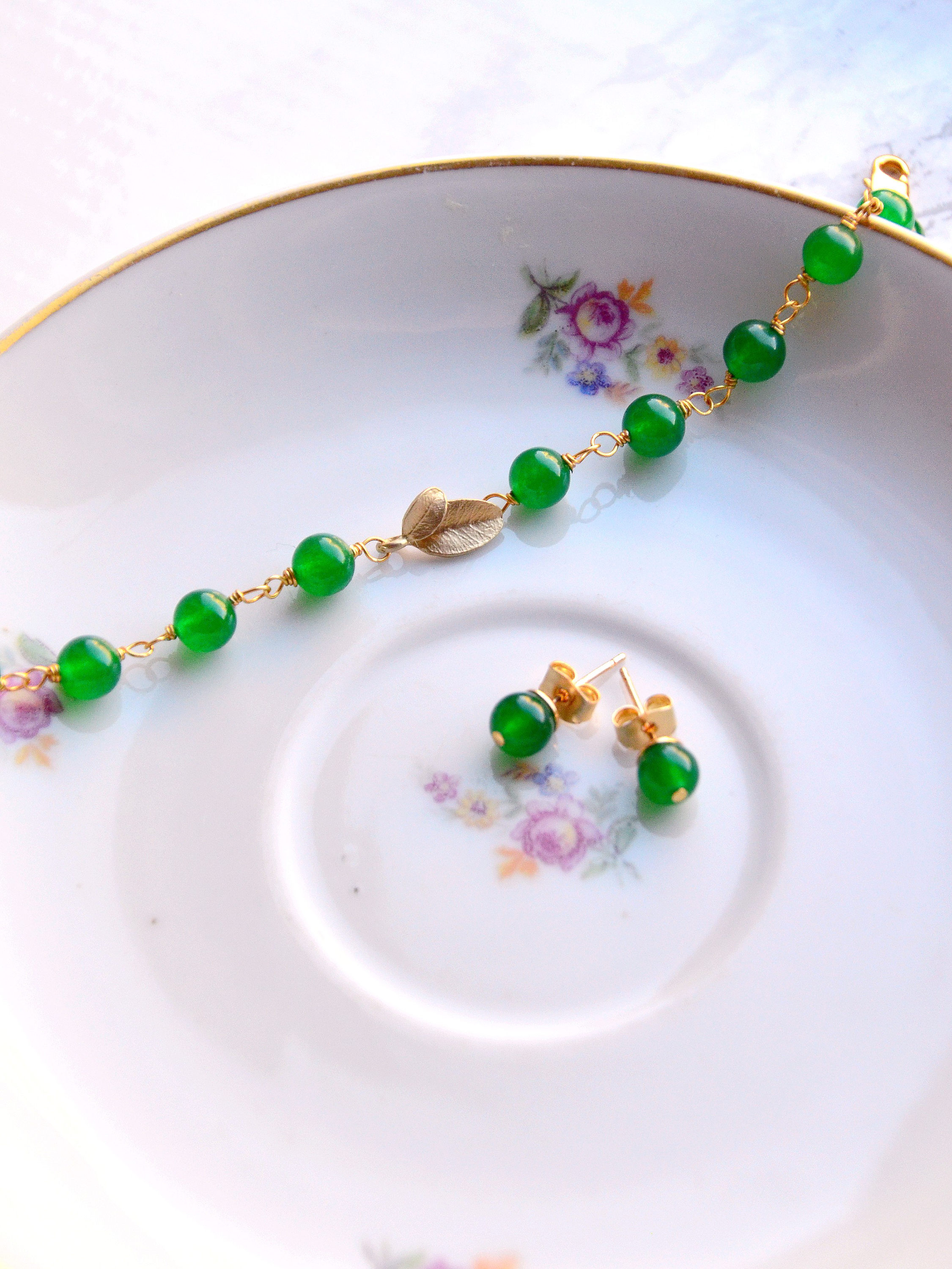 Green Jewelry, Gemstone Jewelry, Jewelry Set With Gems Studs and a ...