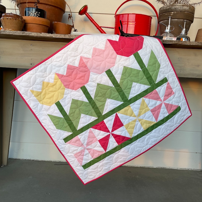 Tulips Quilt Topper - Etsy