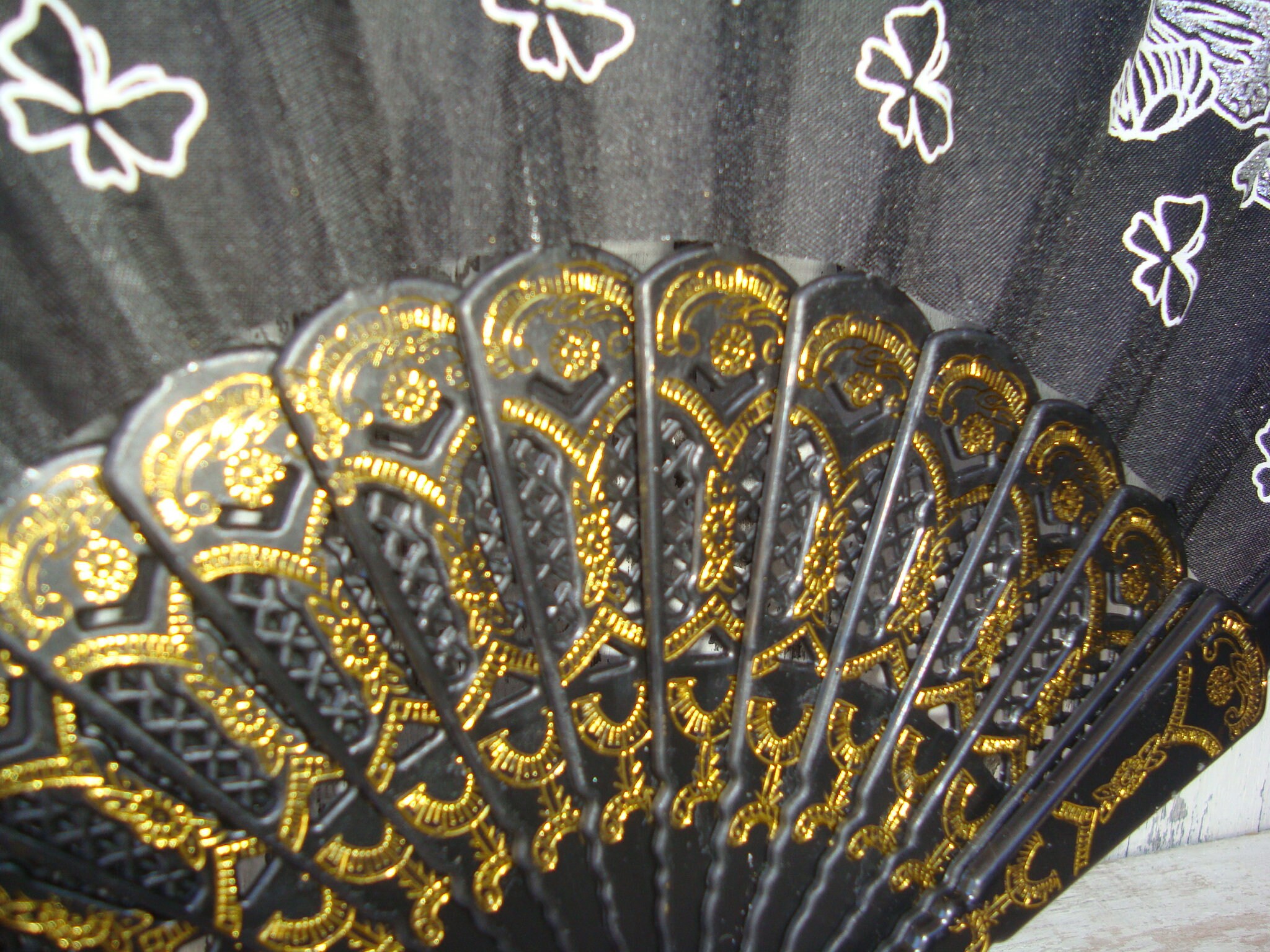Elegant, Beautiful Design Hand Fan, Hand Held Fan, Spanish Style Fan ...