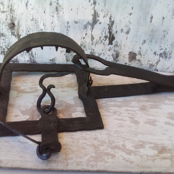 Antique Bear Trap - Etsy
