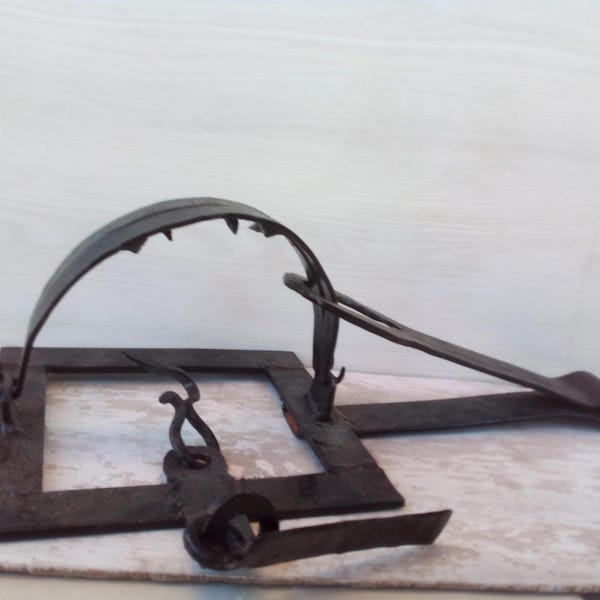 Antique Bear Trap - Etsy