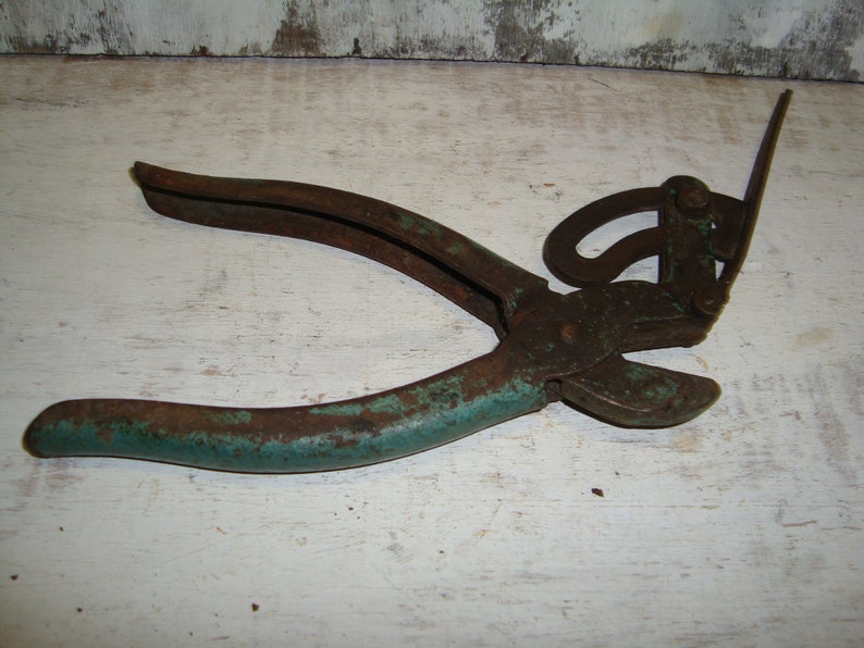 Antique Nippers Old Pliers Antique Blacksmith Tool Vintage Nipper ...