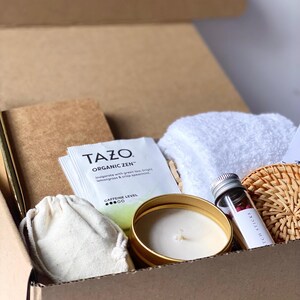Cozy Gift Box for Her | Gift Box for Women |socks, Candle, Self Care ...