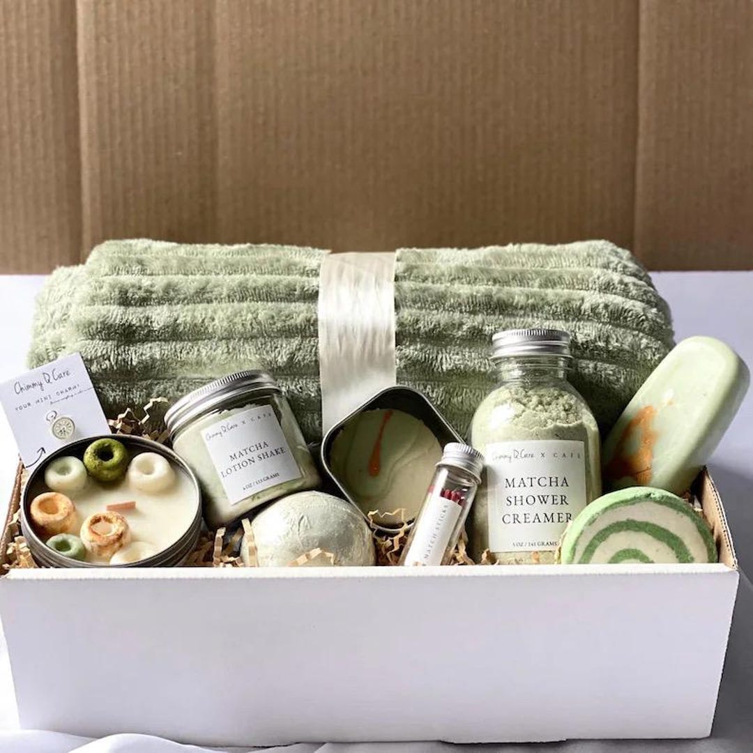 Cozy Gift Box With Blanket Socks Candle | Classy Gift Basket for Women ...