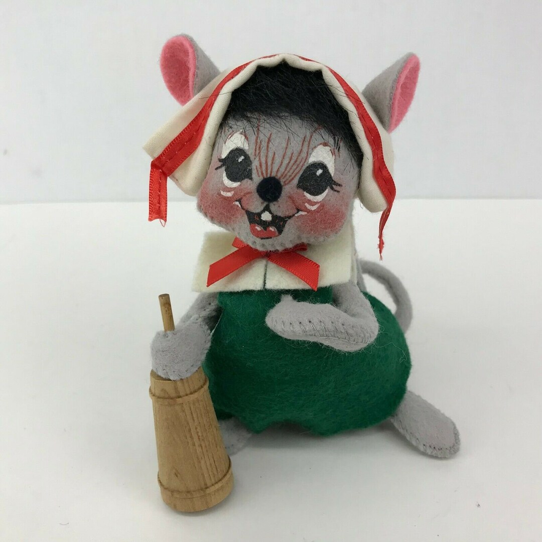 Annalee 2000 Colonial Girl Mouse 307600 Green Dress Holding Butter ...