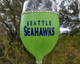 Seattle Seahawks glitter wine glass