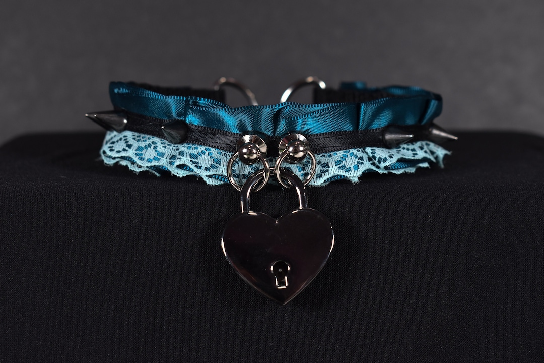 Made to Your Size / Lock and Spikes Blue Choker / Kitten Play Collar ...