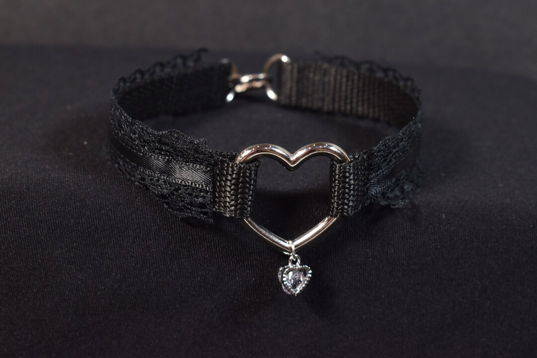 Made to Your Size / Black Heart Choker / Kitten Play Collar / - Etsy