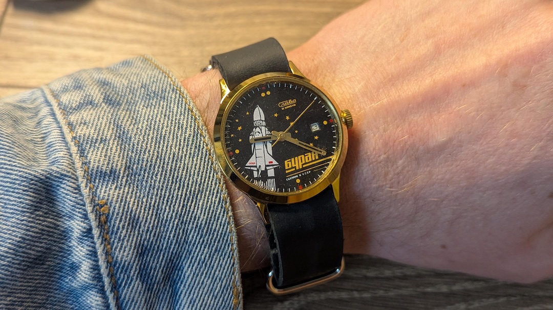 Slava Spaceship Buran Watch, Soviet Watch, Vintage Watch, Mechanical ...