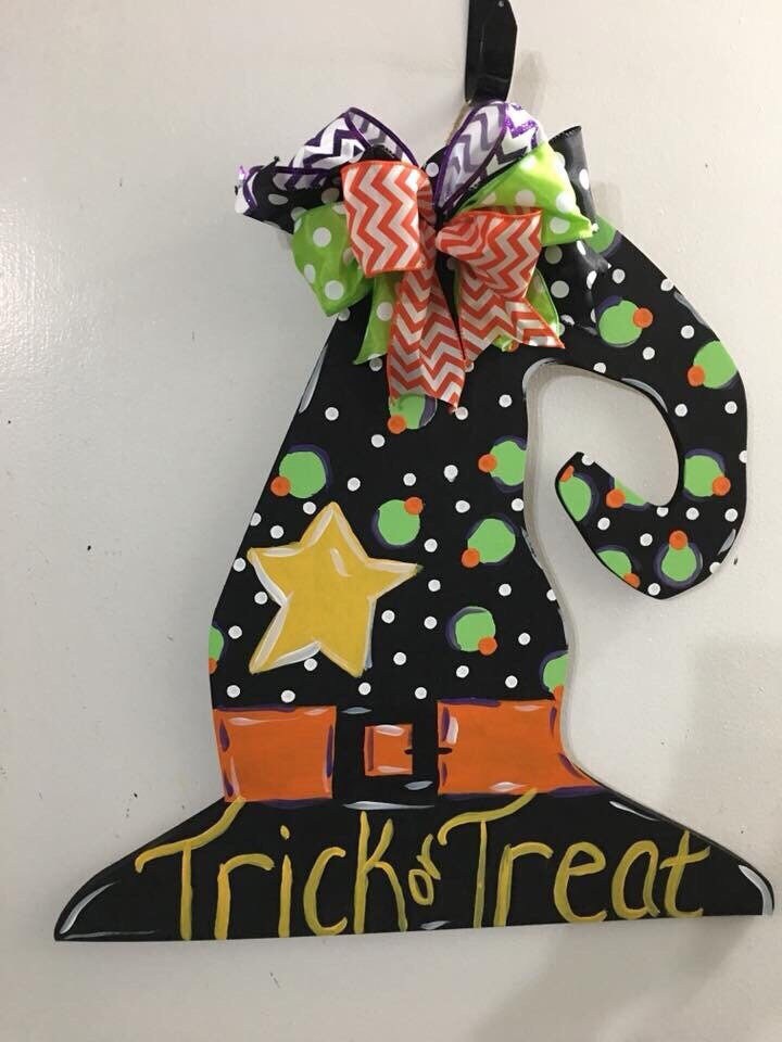 Witch Hat Door Hanger Halloween Wall Art Holiday Wreath - Etsy
