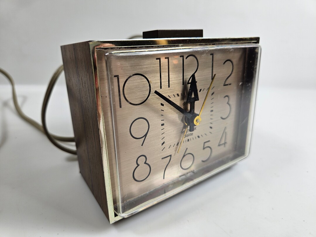 Vtg Gold and Faux Wood 80's Westclox Dialite Electric Clock, Works Well ...