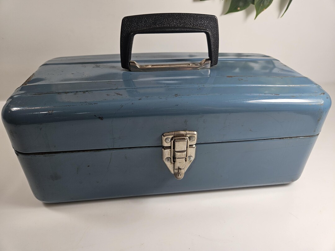 Vtg Rustic Blue Metal Tackle or Tool Box With Lift Out Tray // 14 X 7 X ...