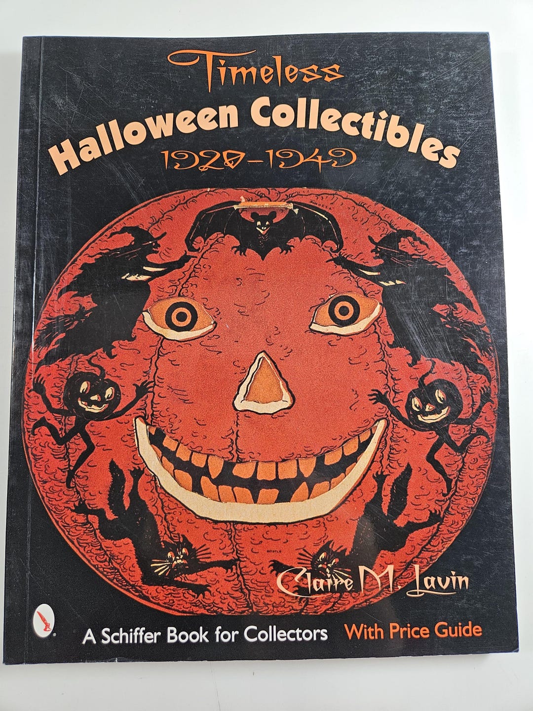 Timeless Halloween Collectibles: 1920-1949 by Claire M. Lavin // 159 ...