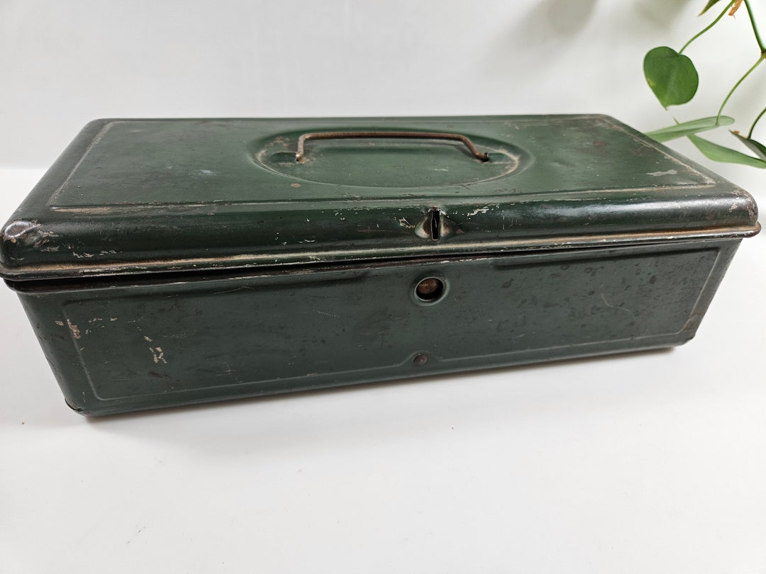 Vtg Rustic Green Metal Small Tool Box // 11.5 X 5.5 X 3.5 Inches // No ...