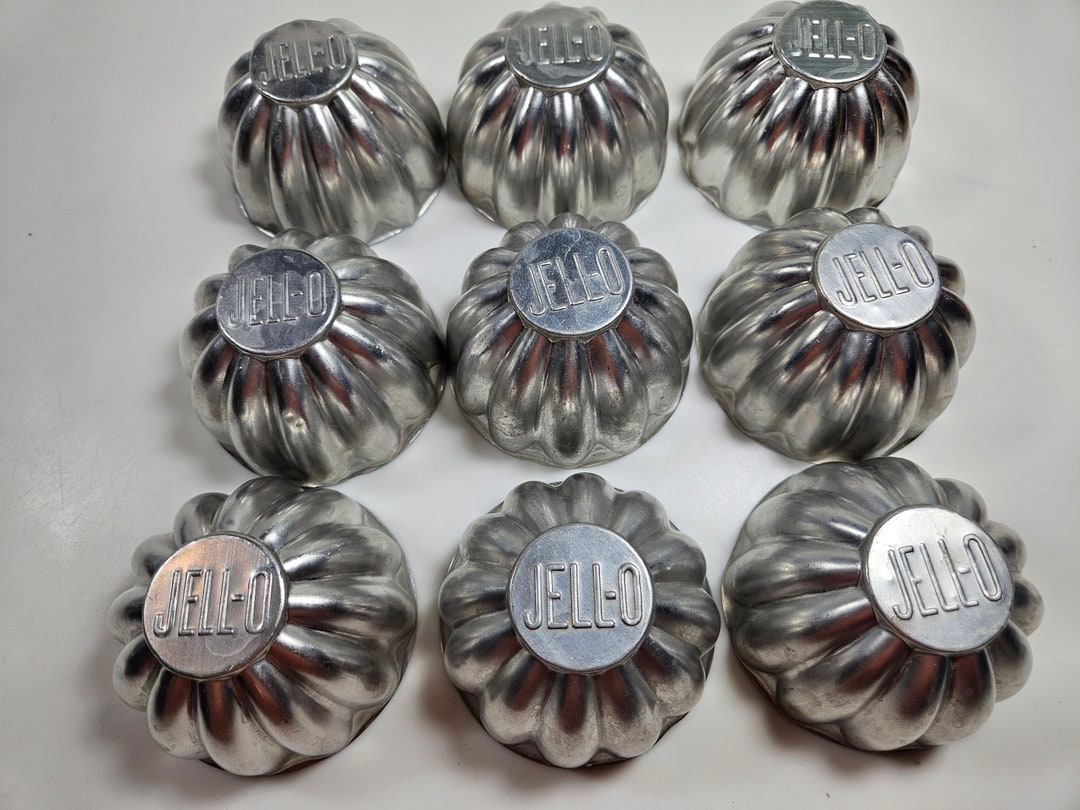 9 Vtg Small Metal Jell-o Molds, 3 Inch Diameters X 1.75 Inches Tall ...
