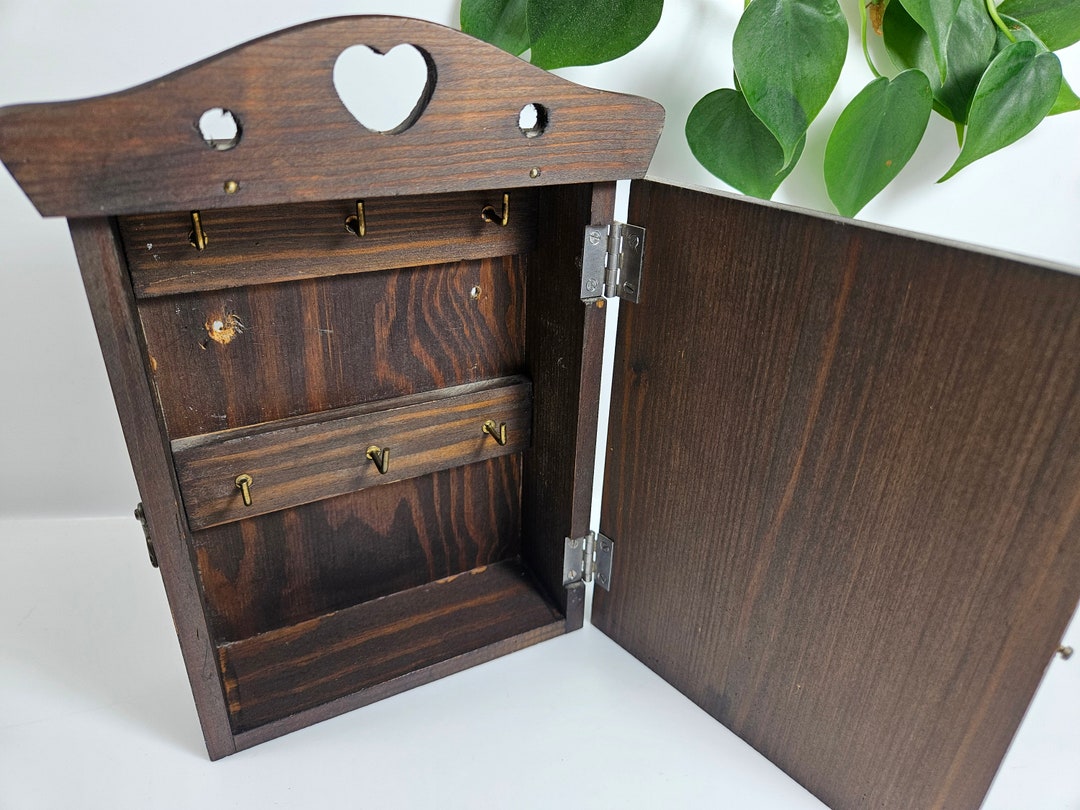 Vtg Wood Key Hanger Cabinet With Heart // 9.25 X 7 X 2.25 Inches - Etsy