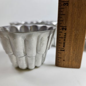 7 Vtg Small Metal Molds, 3 Inch Diameter // Small Aluminum Baking Mini ...