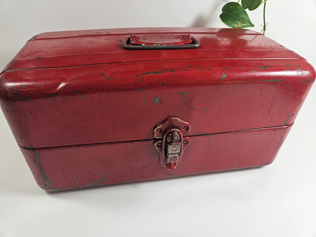 Rustic Vtg Metal Tackle Box or Tool Box, Painted Red // 14 X 7 X 7 ...