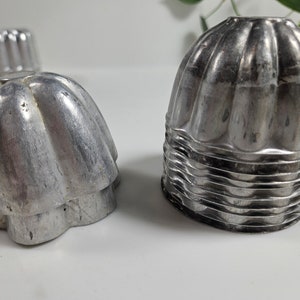 37 Vtg Small Metal Molds, 2.75 to 3.75 Inch Widths // Small Aluminum ...