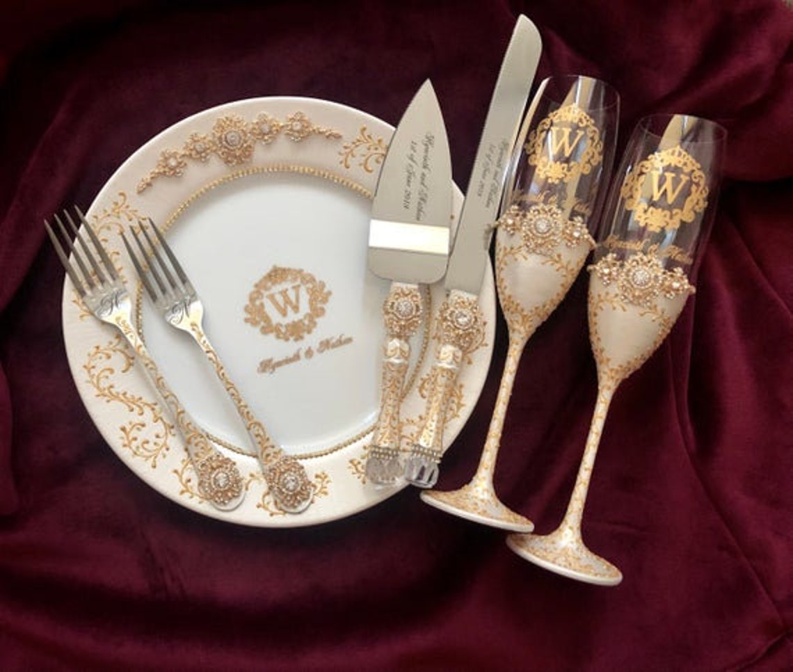 Special Order of 8 Items With Engraving: Two Champagne - Etsy