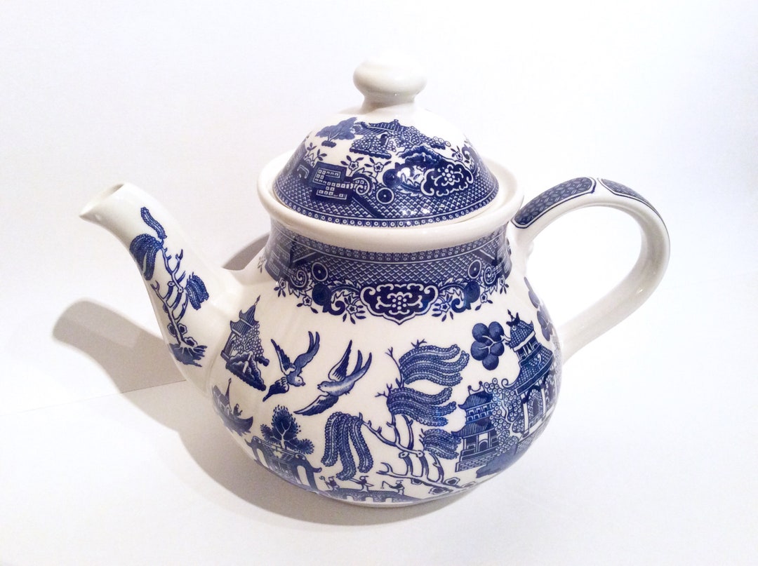Churchill Blue and White Chinese Willow Teapot, Churchill Two Pint ...