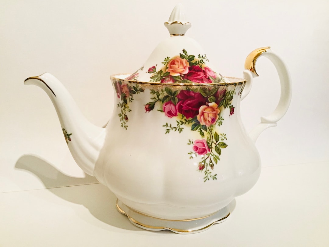 Country Roses Large Teapot, Royal Albert 2 Pint Pink Roses Teapot ...