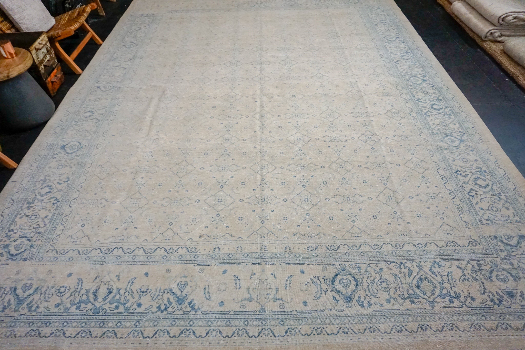 10’4 X 14’4 Classic Vintage Rug Creamy White + Blue 60’s Carpet - Etsy