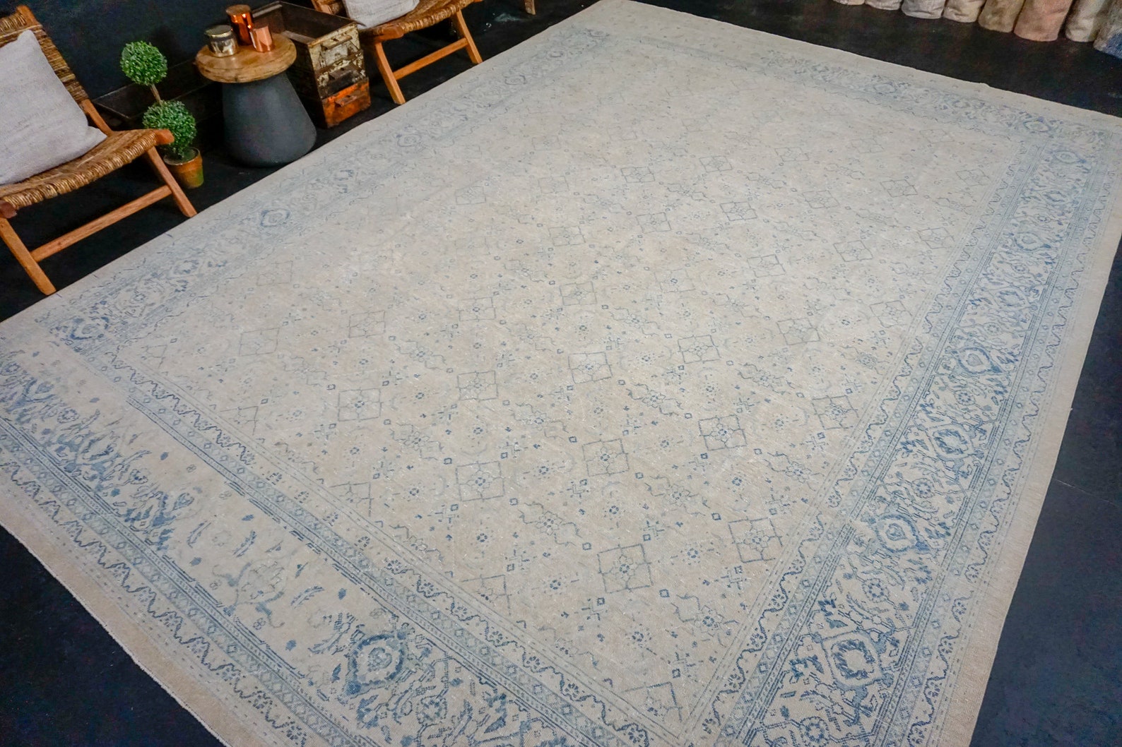 10’4 X 14’4 Classic Vintage Rug Creamy White + Blue 60’s Carpet - Etsy