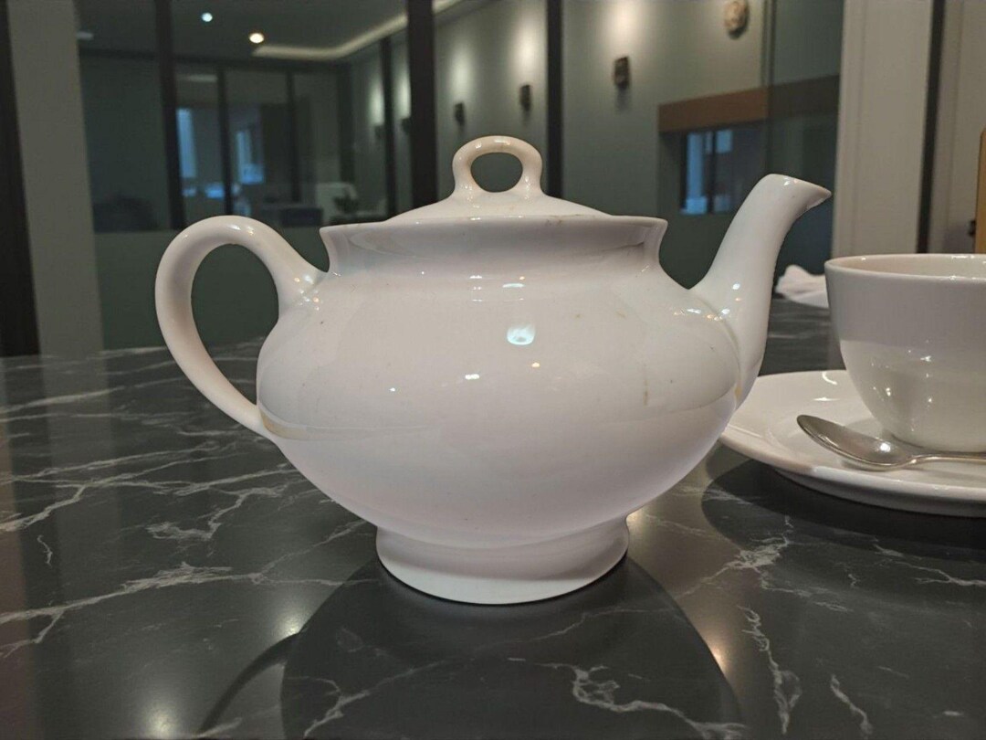 Buffalo China 1927 Teapot - Vintage White Heavy Ceramic - Minor Flaws ...