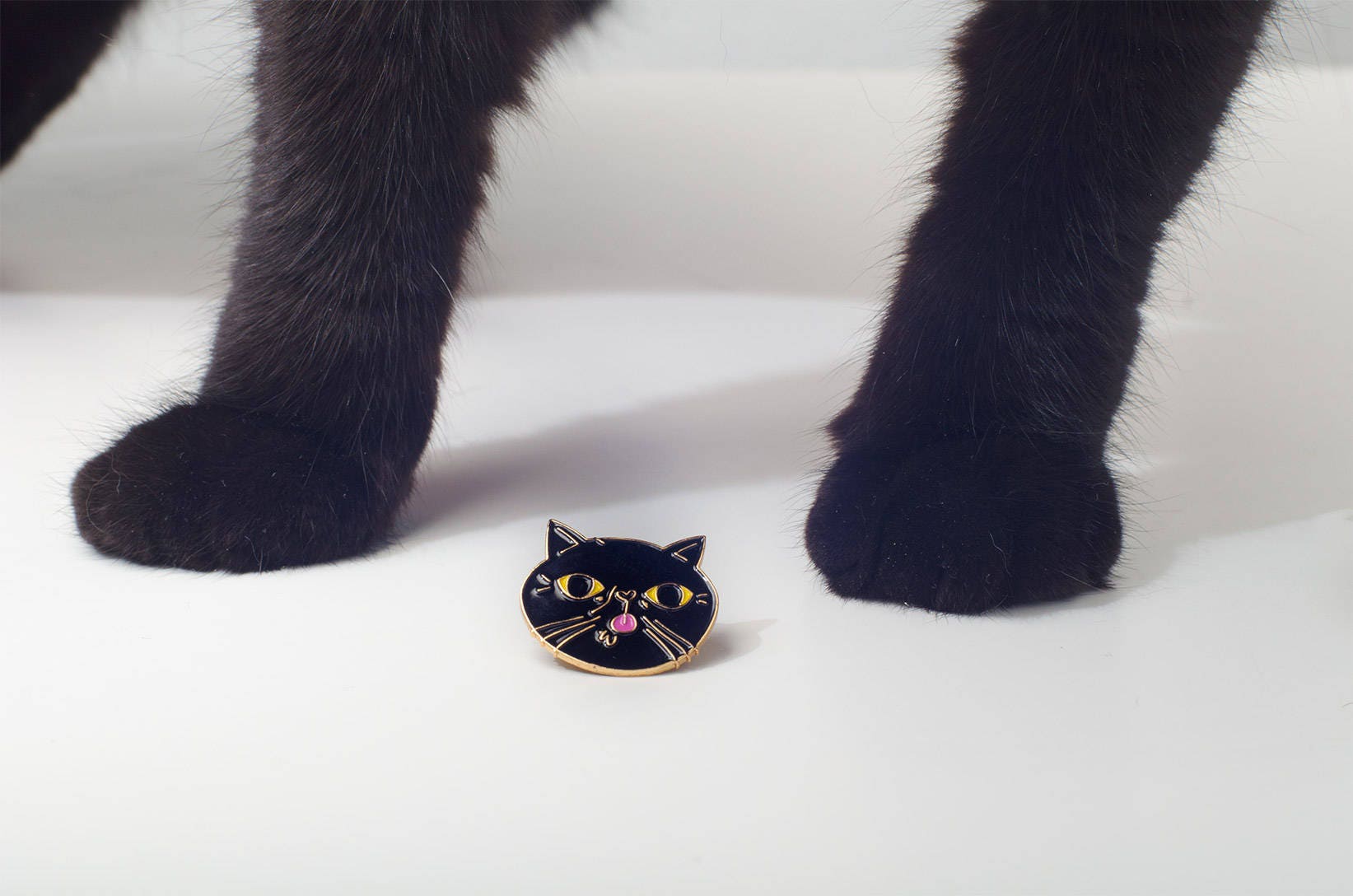 Willow the Squishy Cat Enamel Pin - Etsy Canada
