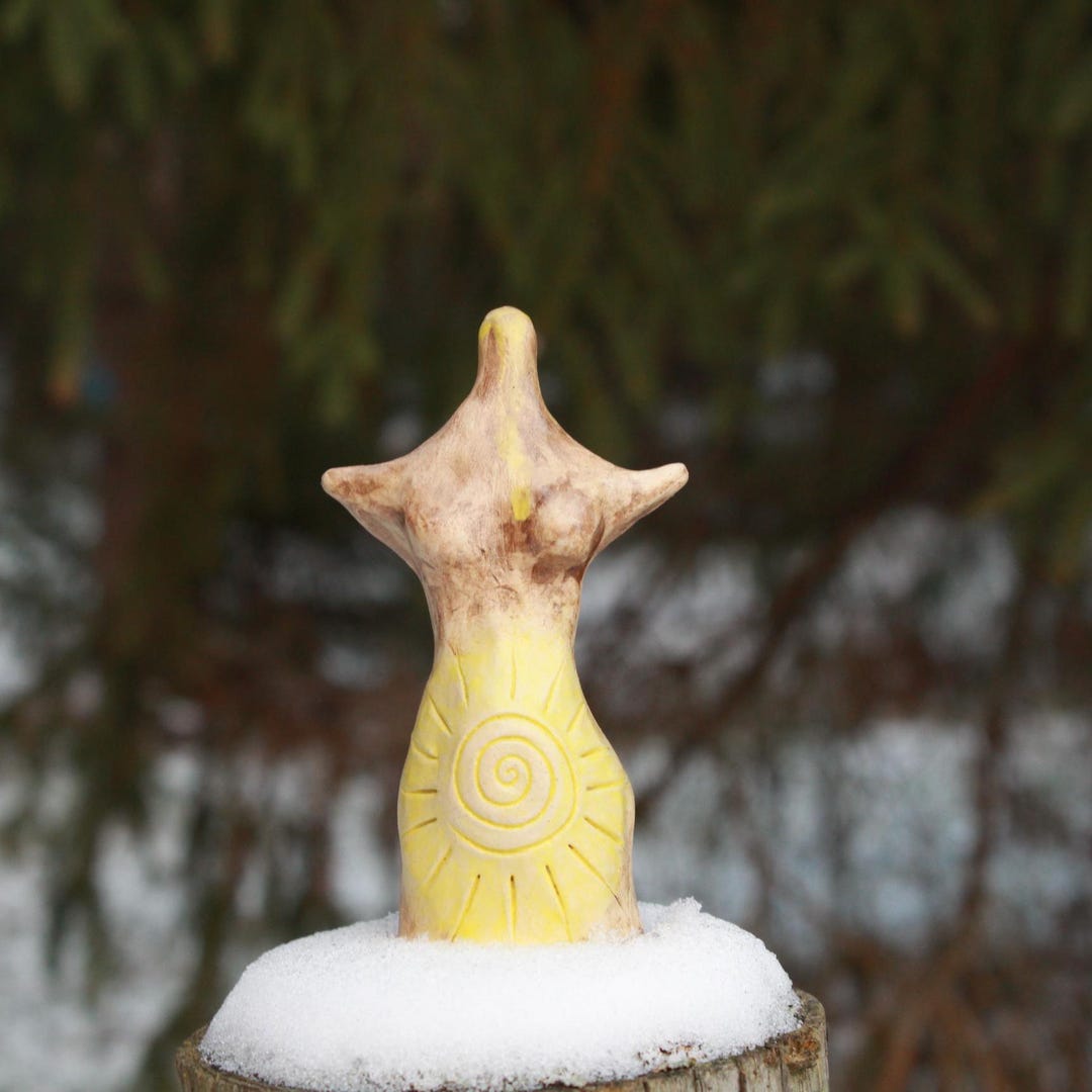 Winter Solstice Decor, Goddess Statue Altar, Earth Mother Spiral ...
