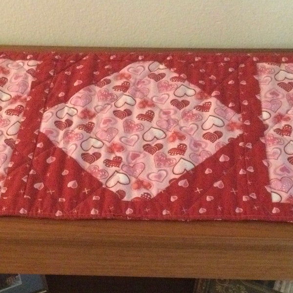 Quilted Valentine Table Runner - Etsy