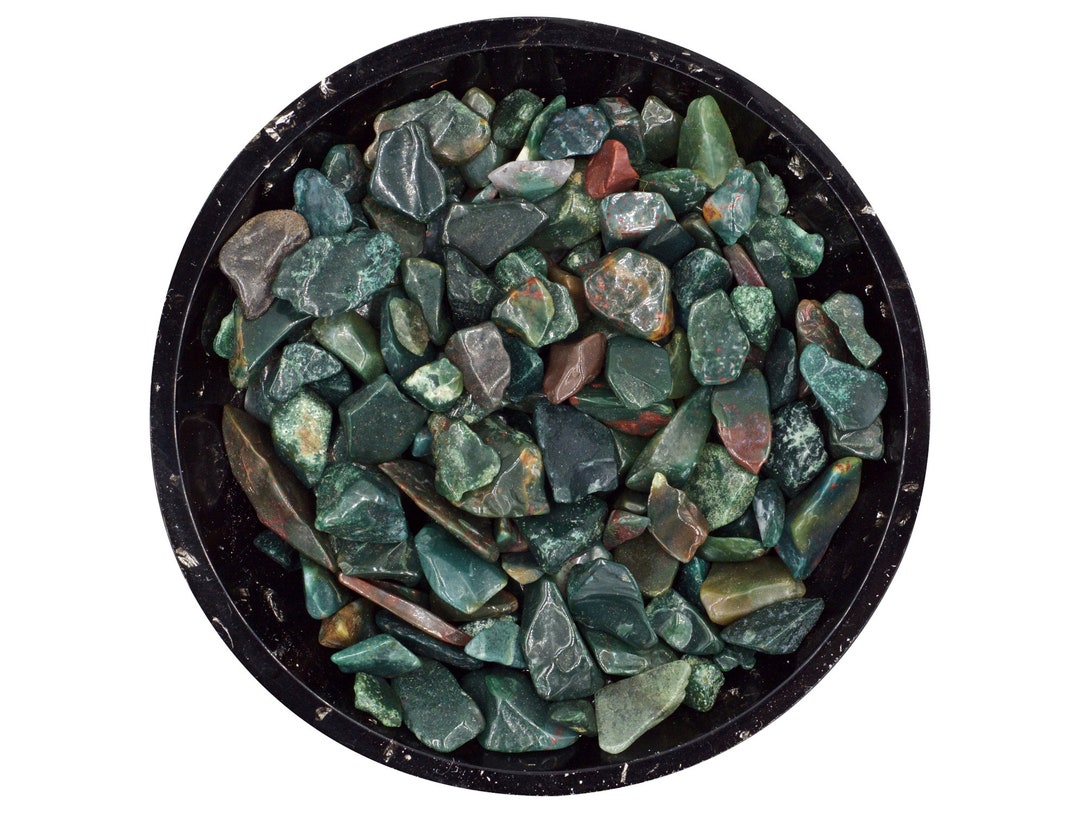 Bloodstone Tiny Crystal Chips - Size S1 | Bloodstone Chips | Gemstone ...