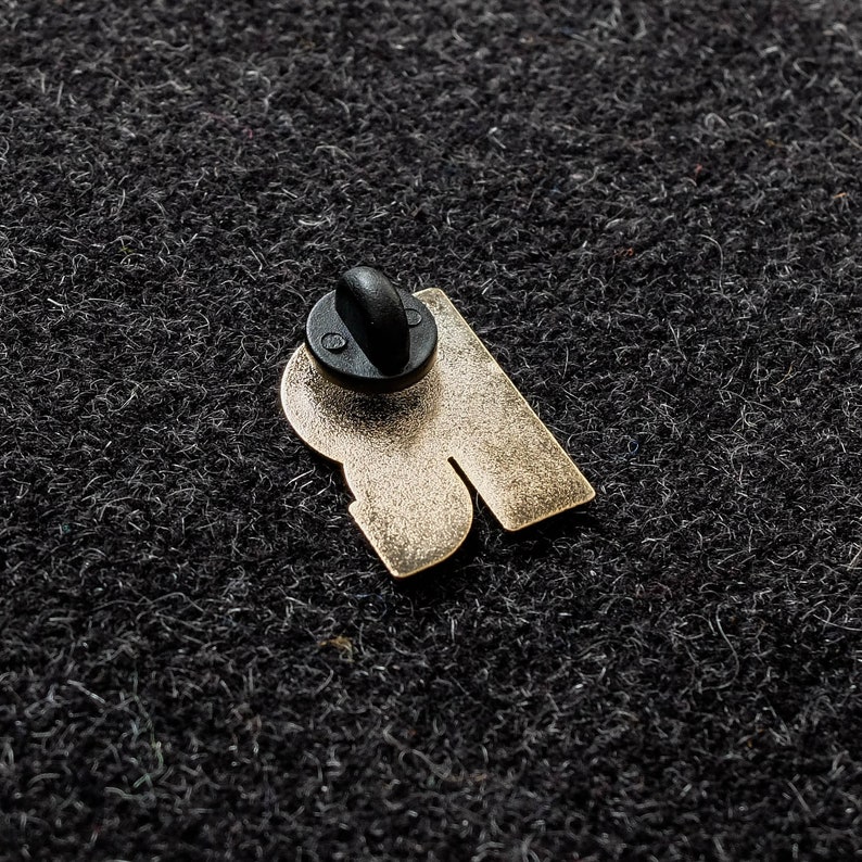 Labyrinth Letters R Enamel Pin | Etsy