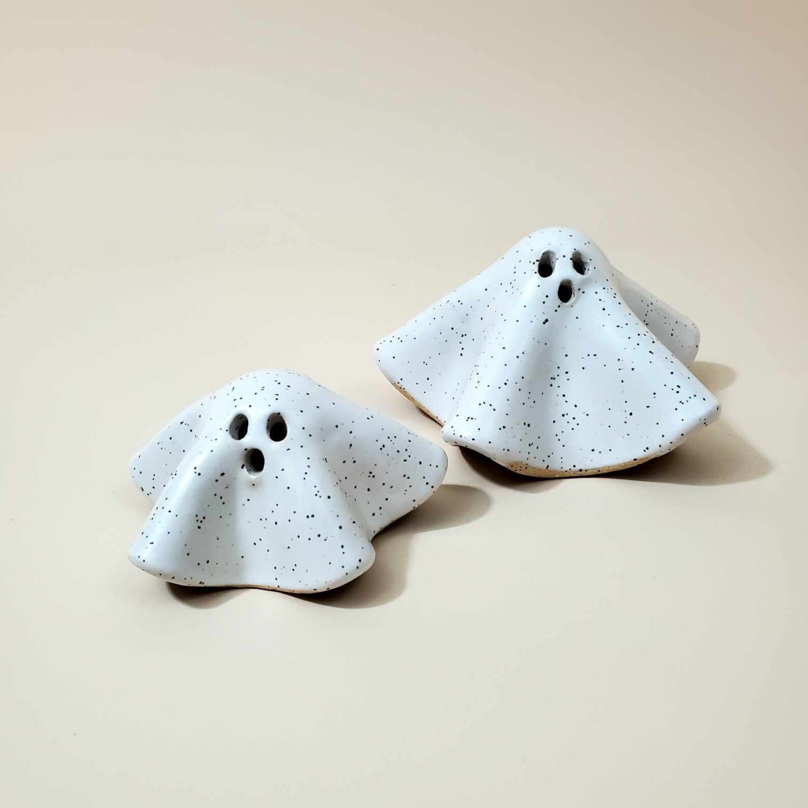 Handmade Clay Ceramic Ghost/ Speckled Rustic Ghost Set - Etsy