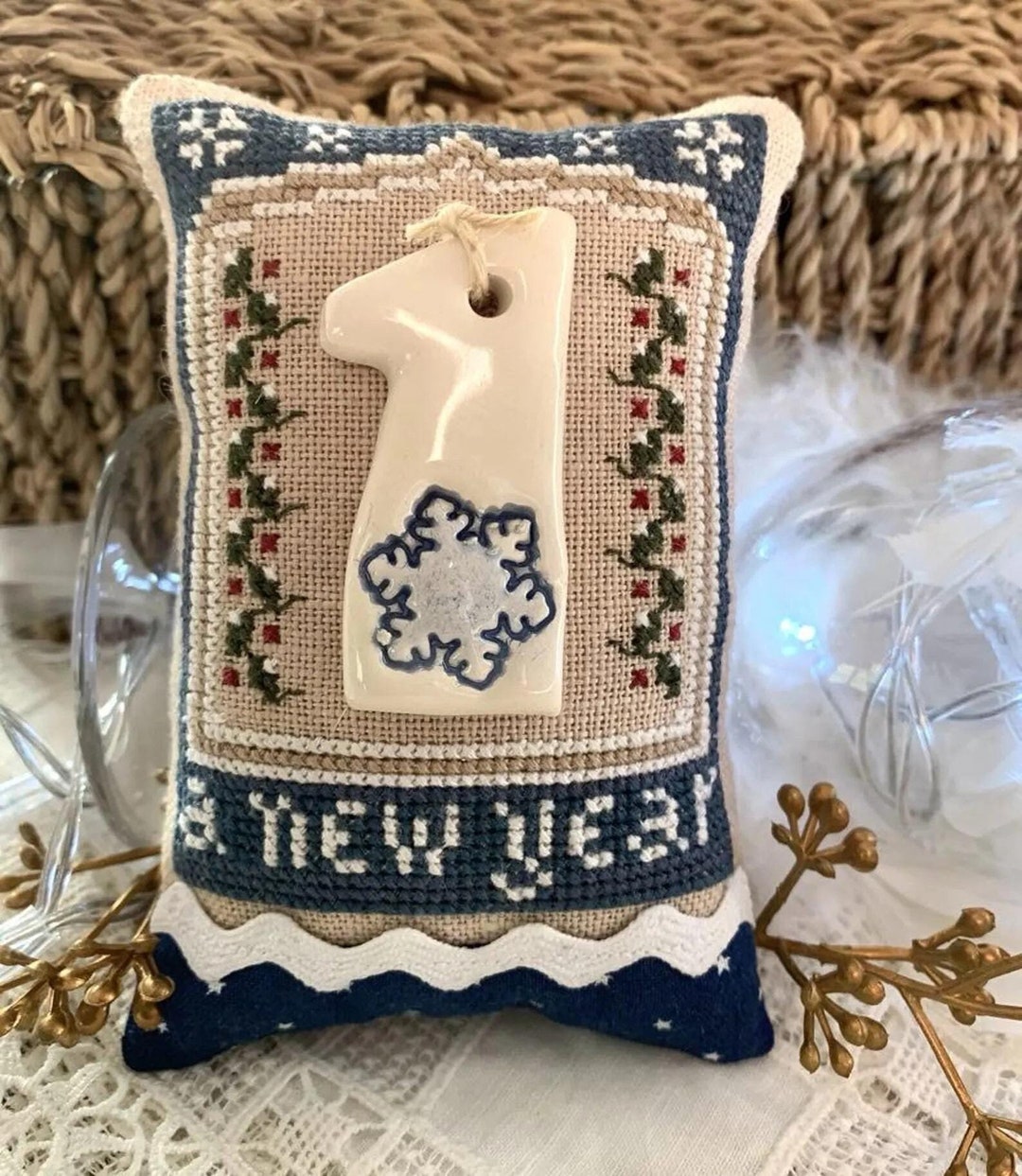 ROVARIS ~ "a New Year Little Ornament Kit" Counted Cross Stitch Pattern ...