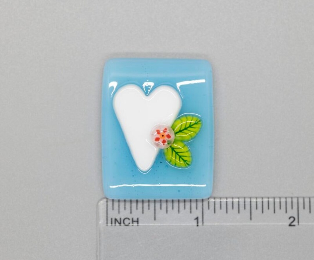 BEAU VERRE ART "heart Fused Glass Needle Minder" • Fused Glass • Magnet ...